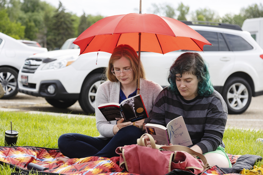 Wed. 10 a.m.: Experts say attacks on free speech are rising across the ...